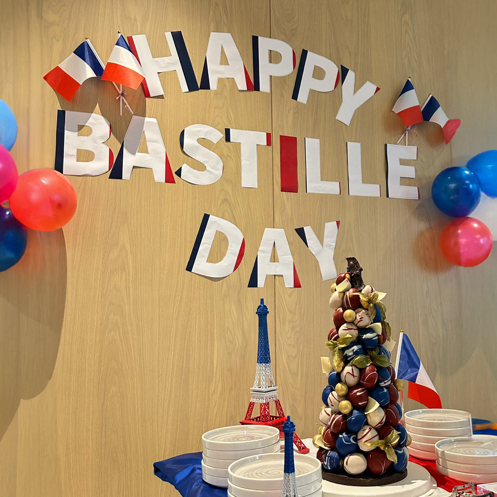 Choux Tower – Tasty Snack Asia