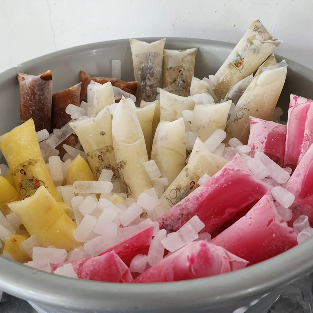 Traditional Popsicles – Tasty Snack Asia